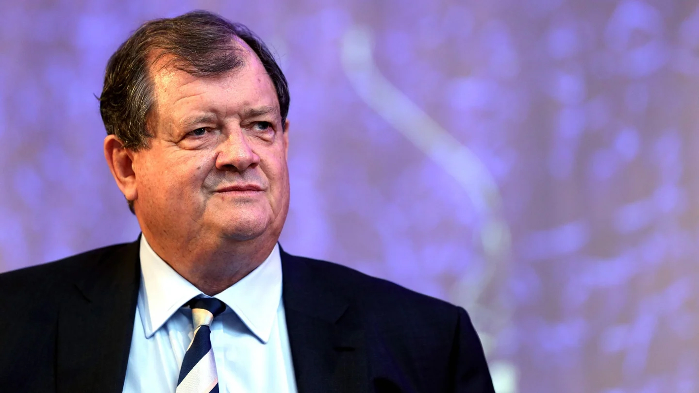 Paul Coulson resigns as chairman of Ardagh Metal Packaging - MUNDOLATAS