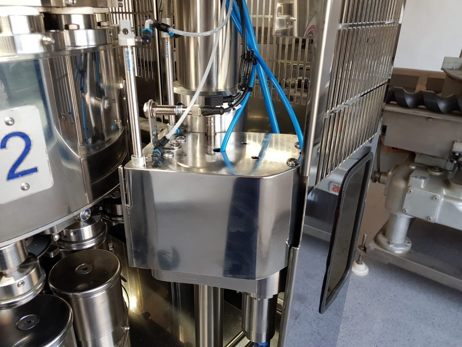 Polishing machine for seaming roll without dismantling | MUNDOLATAS